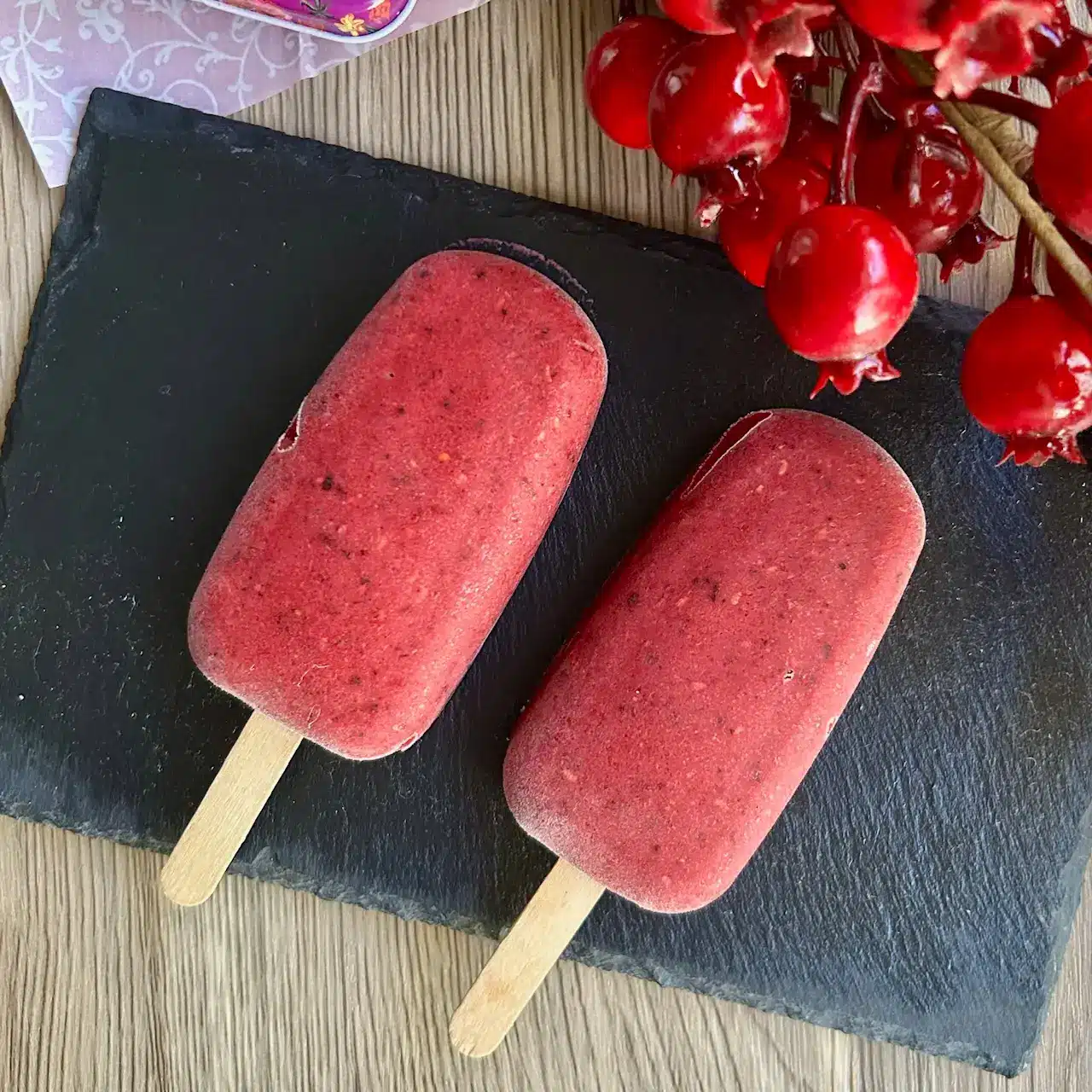 Helado de Frutos Rojos y Yogur. Receta casera, fácil y delicioso.